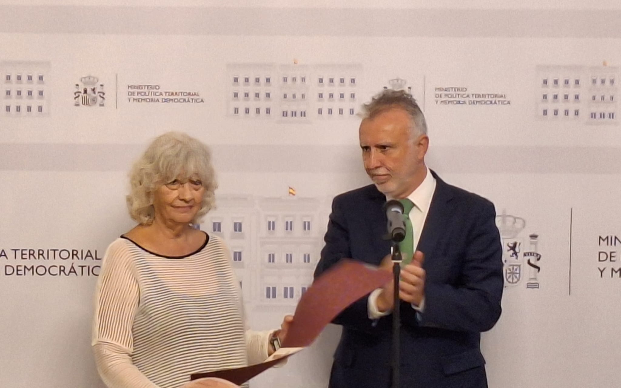El Gobierno de España entrega una declaración de Reconocimiento y ...