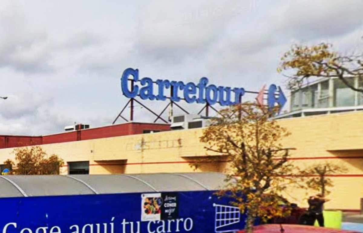 Carrefour Lugo xa ten máis persoal indefinido, agora en froitería e na ...